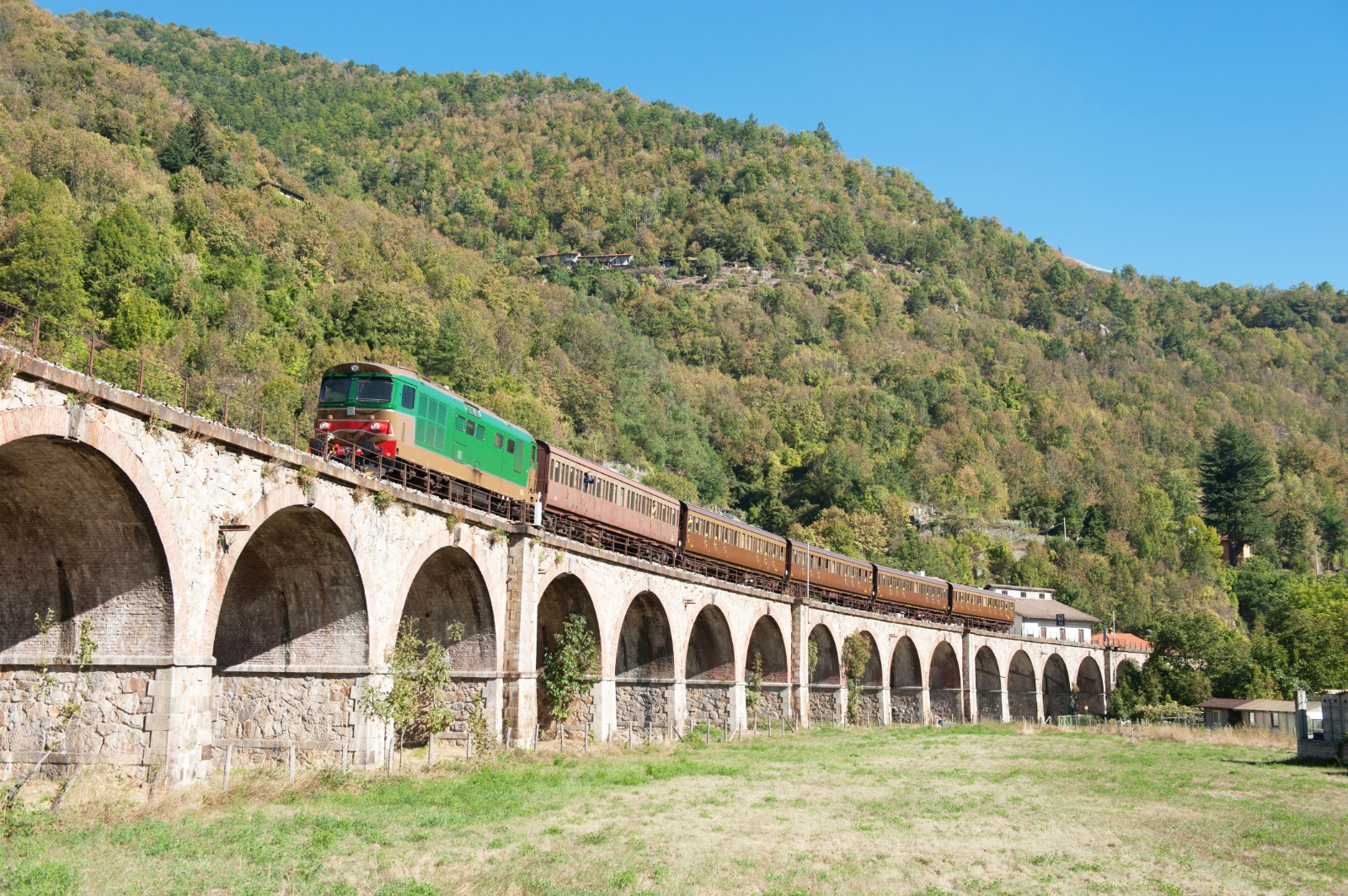 Canelli e le Cattedrali Sotterranee